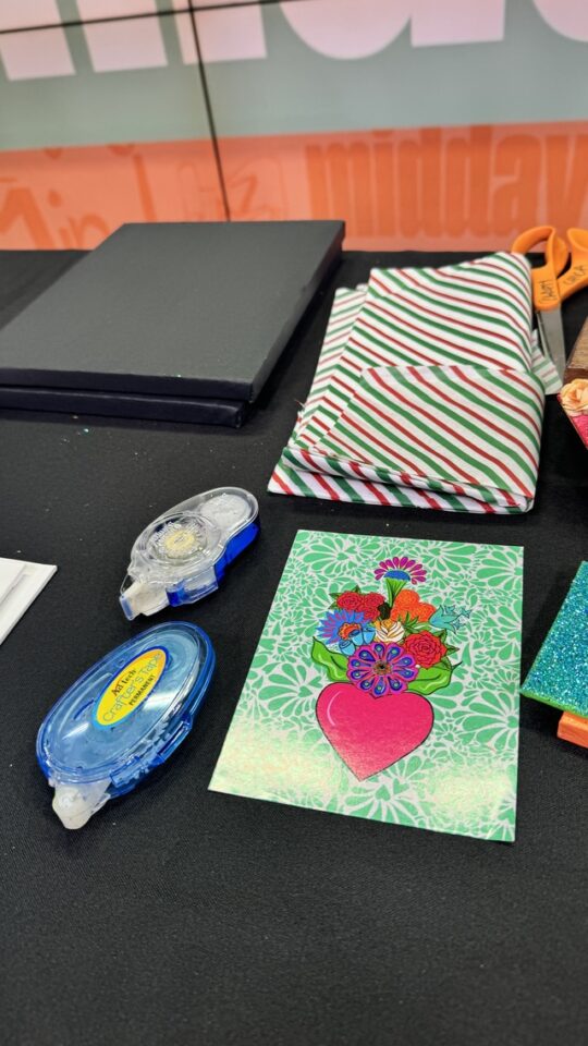 Easy busted canvas tutorial - Crafty Chica