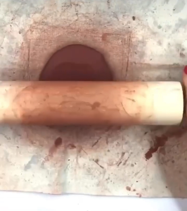 Ceramics: 5 ways to make clay slabs without a slab roller - Crafty Chica