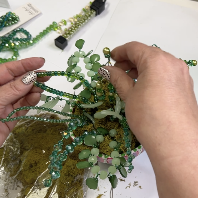 Here's how to make a beaded plant! - Crafty Chica